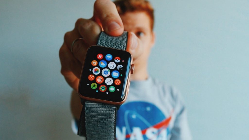 El salto que necesitaba el Apple Watch lo hace con el Series 3 - VAZZINE